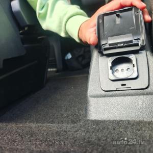 Melns Ford Tourneo 2022 Veru, ar dzinēja tilpumu 2.00 L un nobraukumu 119 tūkst. km par 33600 €, foto 13 vietnē AUTOMOTO.COM.LV