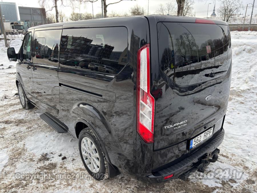 Black Ford Tourneo 2023 in Tallinn, with an engine capacity of 2.00 L and mileage of 55 thousand km for 41900 €, photo 8 on AUTOMOTO.COM.LV