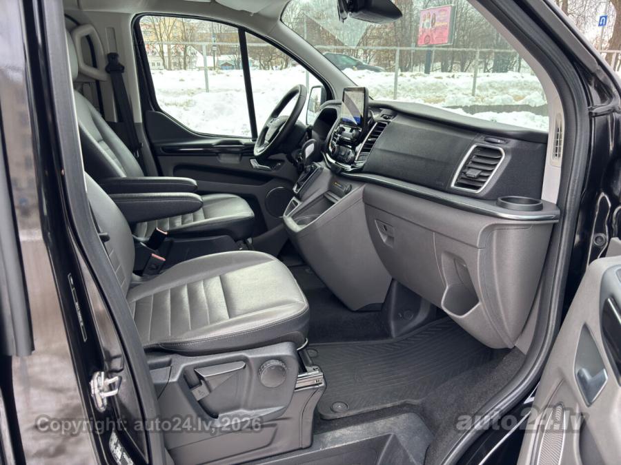 Melns Ford Tourneo 2023 Tallina, ar dzinēja tilpumu 2.00 L un nobraukumu 55 tūkst. km par 41900 €, foto 19 vietnē AUTOMOTO.COM.LV