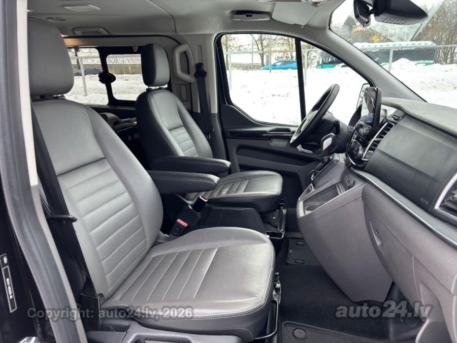 Melns Ford Tourneo 2023 Tallina, ar dzinēja tilpumu 2.00 L un nobraukumu 55 tūkst. km par 41900 €, foto 21 vietnē AUTOMOTO.COM.LV