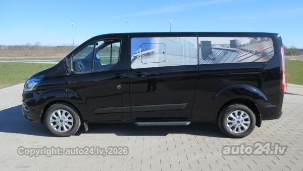 Melns Ford Tourneo 2023 Tallina, ar dzinēja tilpumu 2.00 L un nobraukumu 71 tūkst. km par 35000 €, foto  vietnē AUTOMOTO.COM.LV
