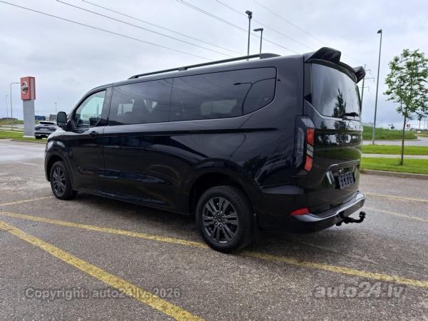 Melns Ford Tourneo 2024 Tartu, ar dzinēja tilpumu 2.00 L un nobraukumu 105 tūkst. km par 38800 €, foto 2 vietnē AUTOMOTO.COM.LV