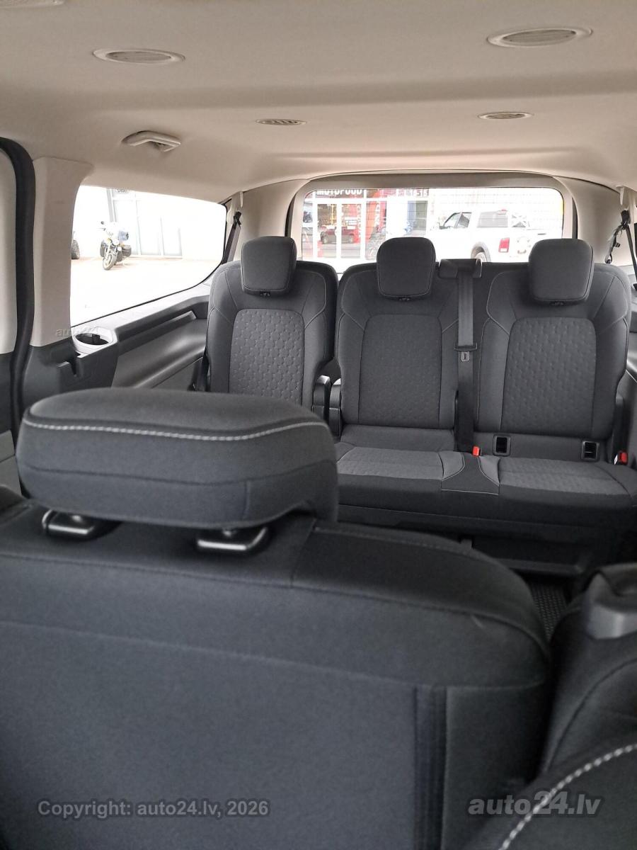 Melns Ford Tourneo 2024 Tartu, ar dzinēja tilpumu 2.00 L un nobraukumu 105 tūkst. km par 38800 €, foto 13 vietnē AUTOMOTO.COM.LV
