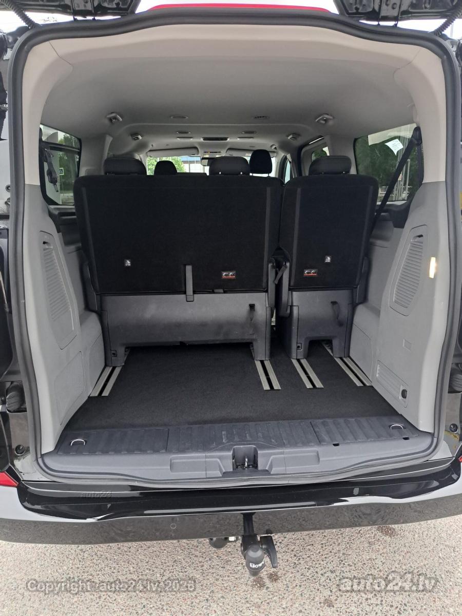Melns Ford Tourneo 2024 Tartu, ar dzinēja tilpumu 2.00 L un nobraukumu 105 tūkst. km par 38800 €, foto 14 vietnē AUTOMOTO.COM.LV