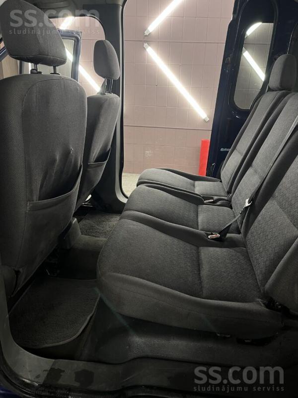 Синий Форд Турнео 2004 в Рига, объемом двигателя 1.70 л и пробегом 420 тыс. км за 1200 €, фото 5 на AUTOMOTO.COM.LV