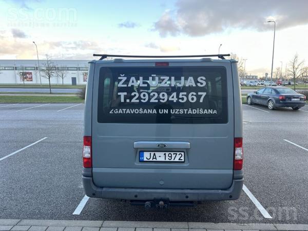 Zils Ford Tourneo 2010 Rīga, ar dzinēja tilpumu 2.20 L un nobraukumu 244 tūkst. km par 6500 €, foto 5 vietnē AUTOMOTO.COM.LV
