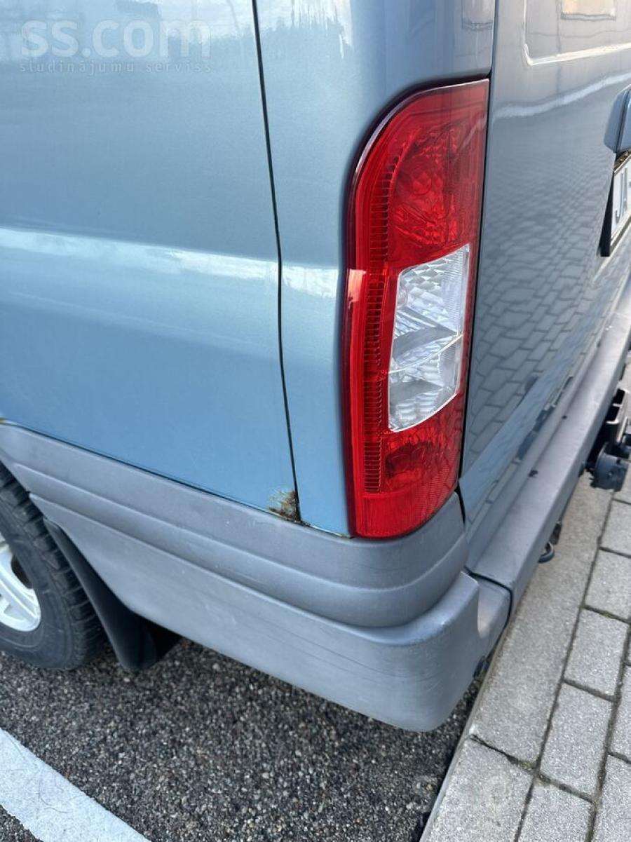 Zils Ford Tourneo 2010 Rīga, ar dzinēja tilpumu 2.20 L un nobraukumu 244 tūkst. km par 6500 €, foto 12 vietnē AUTOMOTO.COM.LV