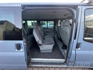 Zils Ford Tourneo 2010 Rīga, ar dzinēja tilpumu 2.20 L un nobraukumu 244 tūkst. km par 6500 €, foto 21 vietnē AUTOMOTO.COM.LV
