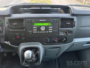 Zils Ford Tourneo 2010 Rīga, ar dzinēja tilpumu 2.20 L un nobraukumu 244 tūkst. km par 6500 €, foto 29 vietnē AUTOMOTO.COM.LV