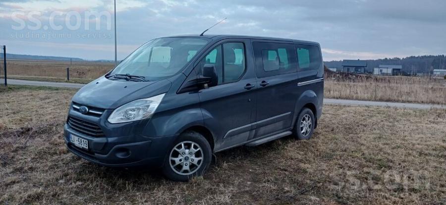 Zils Ford Tourneo 2013 Rīga, ar dzinēja tilpumu 2.20 L un nobraukumu 359 tūkst. km par 9400 €, foto 3 vietnē AUTOMOTO.COM.LV