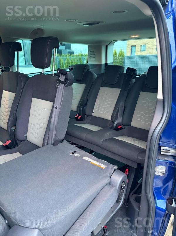 Zils Ford Tourneo 2014 Rīga, ar dzinēja tilpumu 2.00 L un nobraukumu 264 tūkst. km par 9800 €, foto 8 vietnē AUTOMOTO.COM.LV