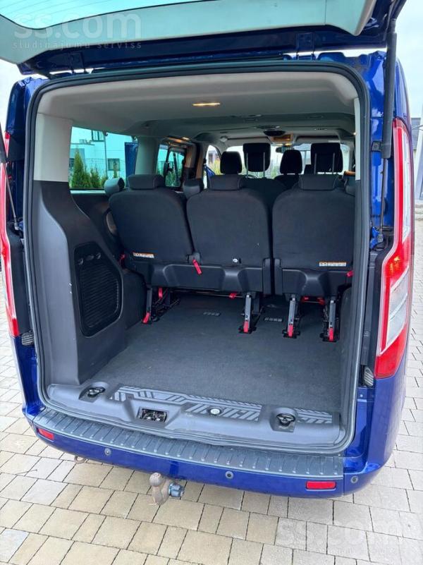 Zils Ford Tourneo 2014 Rīga, ar dzinēja tilpumu 2.00 L un nobraukumu 264 tūkst. km par 9800 €, foto 9 vietnē AUTOMOTO.COM.LV