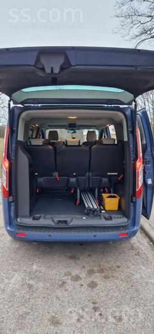 Zils Ford Tourneo 2014 Rīga, ar dzinēja tilpumu 2.20 L un nobraukumu 219 tūkst. km par 15000 €, foto 4 vietnē AUTOMOTO.COM.LV