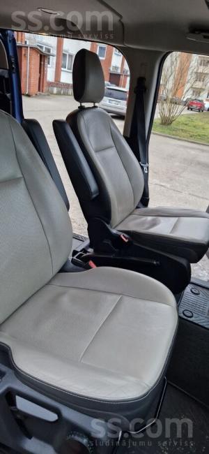 Zils Ford Tourneo 2014 Rīga, ar dzinēja tilpumu 2.20 L un nobraukumu 219 tūkst. km par 15000 €, foto 15 vietnē AUTOMOTO.COM.LV