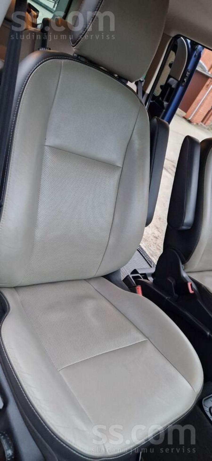 Zils Ford Tourneo 2014 Rīga, ar dzinēja tilpumu 2.20 L un nobraukumu 219 tūkst. km par 15000 €, foto 16 vietnē AUTOMOTO.COM.LV