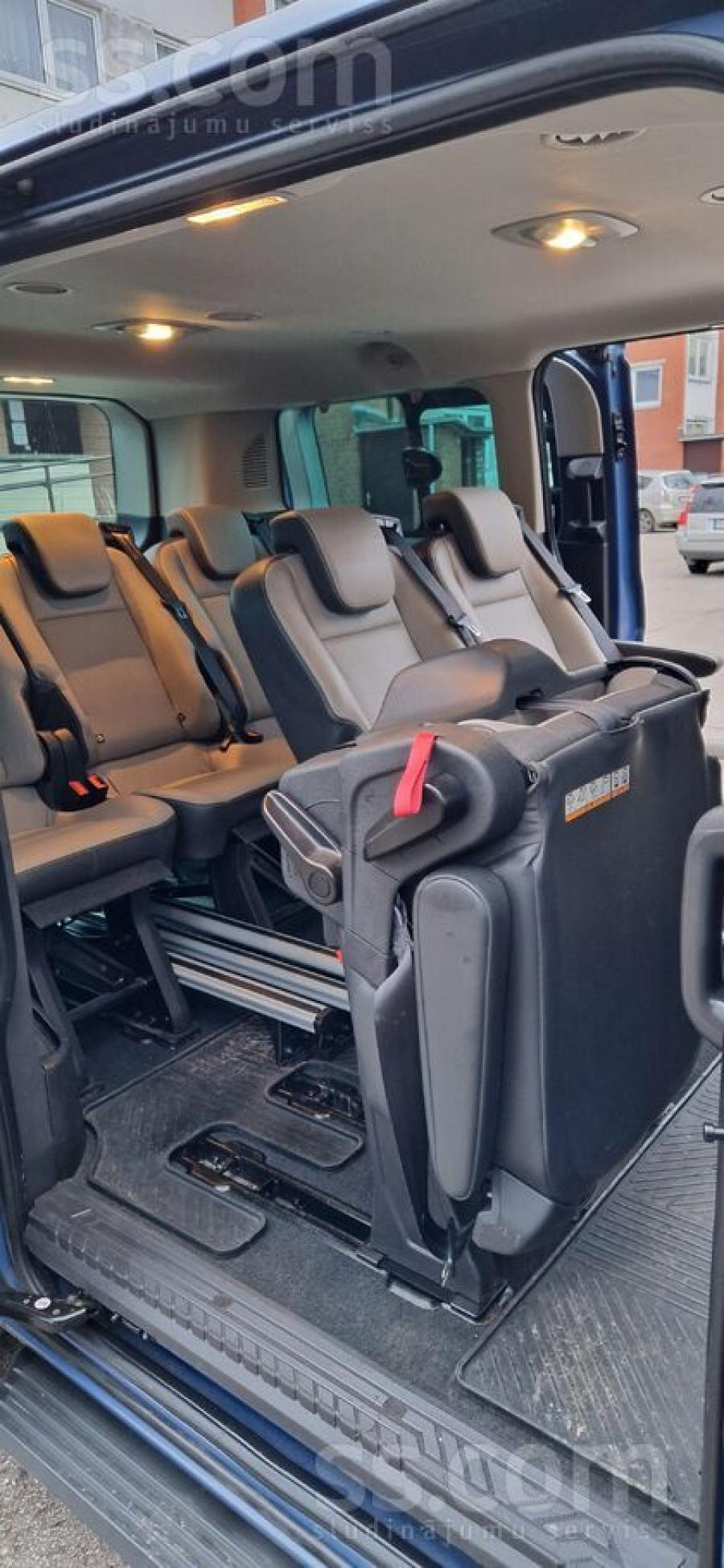 Zils Ford Tourneo 2014 Rīga, ar dzinēja tilpumu 2.20 L un nobraukumu 219 tūkst. km par 15000 €, foto 19 vietnē AUTOMOTO.COM.LV