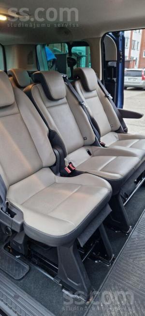 Zils Ford Tourneo 2014 Rīga, ar dzinēja tilpumu 2.20 L un nobraukumu 219 tūkst. km par 15000 €, foto 20 vietnē AUTOMOTO.COM.LV