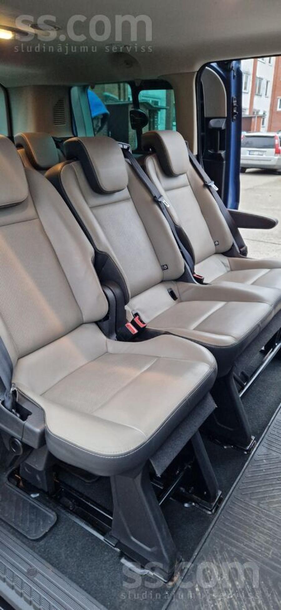 Zils Ford Tourneo 2014 Rīga, ar dzinēja tilpumu 2.20 L un nobraukumu 219 tūkst. km par 15000 €, foto 20 vietnē AUTOMOTO.COM.LV