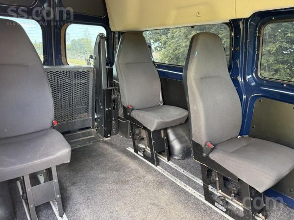 Blue Ford Tourneo 2019 in Jelgava, with an engine capacity of 2.00 L and mileage of 191 thousand km for 12500 €, photo 10 on AUTOMOTO.COM.LV