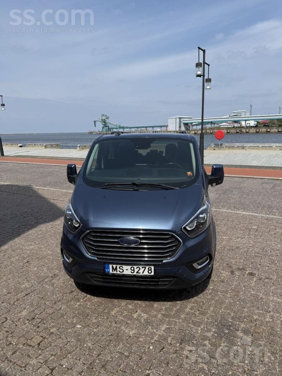 Blue Ford Tourneo 2021 in Ventspils, with an engine capacity of 2.00 L and mileage of 223 thousand km for 24500 €, photo 7 on AUTOMOTO.COM.LV