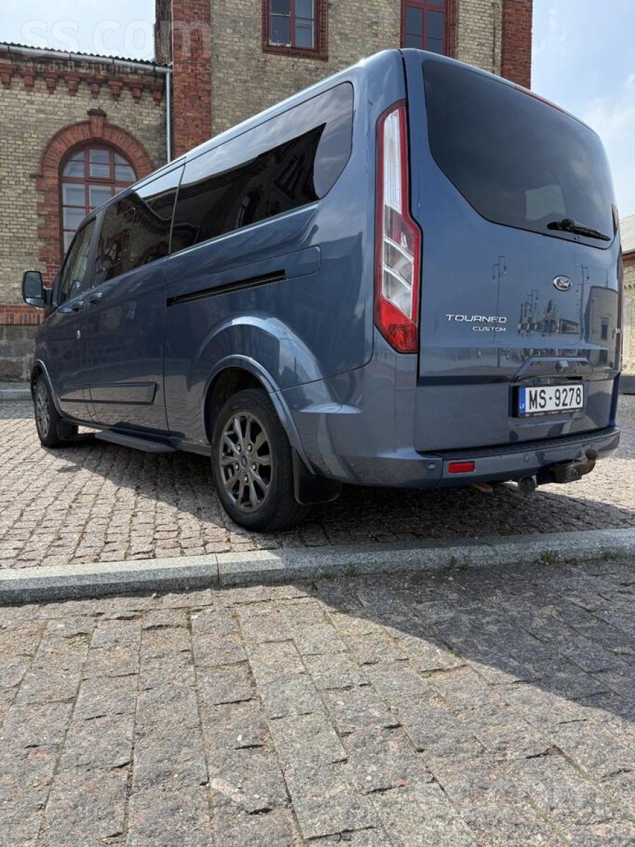 Blue Ford Tourneo 2021 in Ventspils, with an engine capacity of 2.00 L and mileage of 223 thousand km for 24500 €, photo 5 on AUTOMOTO.COM.LV