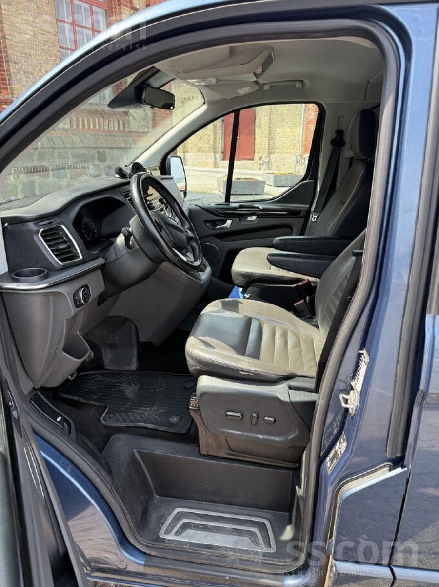 Blue Ford Tourneo 2021 in Ventspils, with an engine capacity of 2.00 L and mileage of 223 thousand km for 24500 €, photo 10 on AUTOMOTO.COM.LV