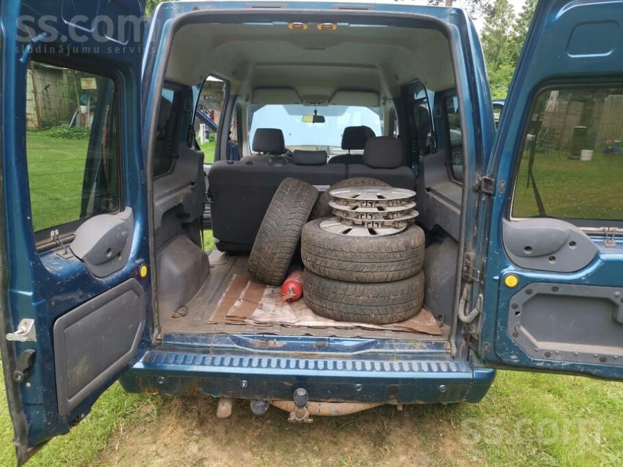 Zils Ford Tourneo 2008 Rīga, ar dzinēja tilpumu 1.80 L un nobraukumu 380 tūkst. km par 850 €, foto 4 vietnē AUTOMOTO.COM.LV