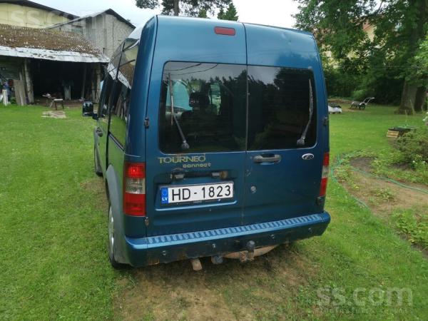Blue Ford Tourneo 2008 in Riga, with an engine capacity of 1.80 L and mileage of 380 thousand km for 850 €, photo 5 on AUTOMOTO.COM.LV