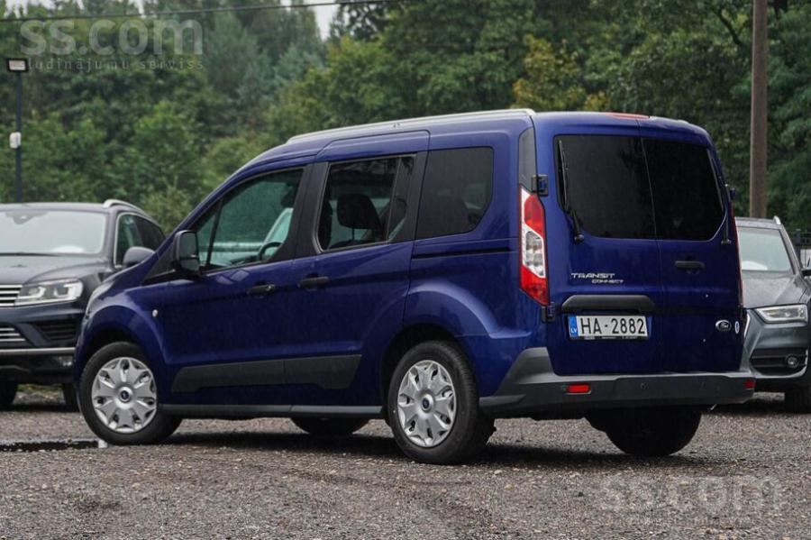 Blue Ford Tourneo 2014 in Riga, with an engine capacity of 1.60 L and mileage of 68 thousand km for 6990 €, photo 3 on AUTOMOTO.COM.LV