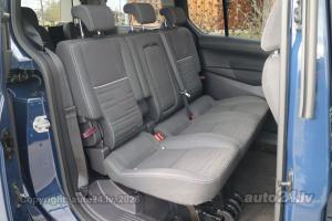 Blue Ford Tourneo 2015 in Tartu, with an engine capacity of 1.50 L and mileage of 263 thousand km for 6990 €, photo 16 on AUTOMOTO.COM.LV