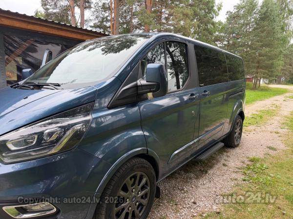 Zils Ford Tourneo 2019 Tallina, ar dzinēja tilpumu 2.00 L un nobraukumu 261 tūkst. km par 27500 €, foto 1 vietnē AUTOMOTO.COM.LV