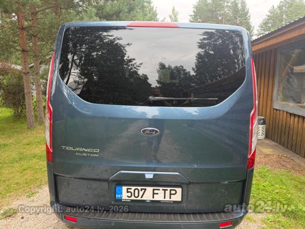 Zils Ford Tourneo 2019 Tallina, ar dzinēja tilpumu 2.00 L un nobraukumu 261 tūkst. km par 27500 €, foto 2 vietnē AUTOMOTO.COM.LV