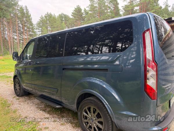 Zils Ford Tourneo 2019 Tallina, ar dzinēja tilpumu 2.00 L un nobraukumu 261 tūkst. km par 27500 €, foto 3 vietnē AUTOMOTO.COM.LV