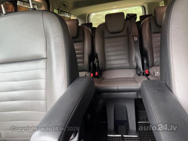 Zils Ford Tourneo 2019 Tallina, ar dzinēja tilpumu 2.00 L un nobraukumu 261 tūkst. km par 27500 €, foto 6 vietnē AUTOMOTO.COM.LV