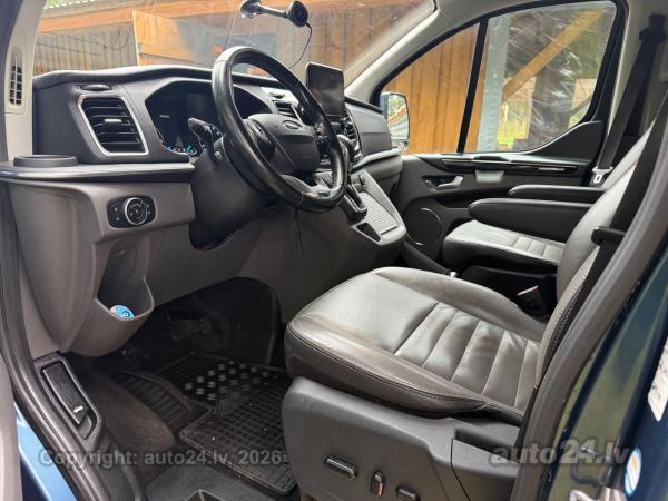 Zils Ford Tourneo 2019 Tallina, ar dzinēja tilpumu 2.00 L un nobraukumu 261 tūkst. km par 27500 €, foto 8 vietnē AUTOMOTO.COM.LV
