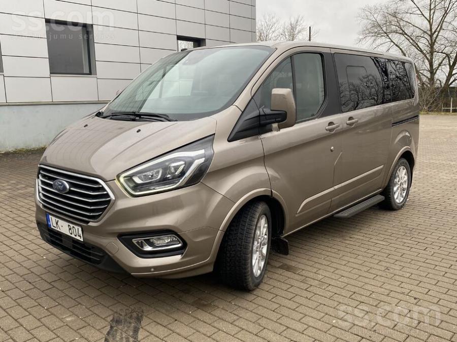 Brown Ford Tourneo 2018 in Tukums, with an engine capacity of 2.00 L and mileage of 131 thousand km for 20900 €, photo 3 on AUTOMOTO.COM.LV