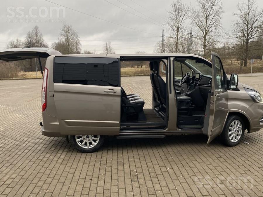 Brown Ford Tourneo 2018 in Tukums, with an engine capacity of 2.00 L and mileage of 131 thousand km for 20900 €, photo 7 on AUTOMOTO.COM.LV