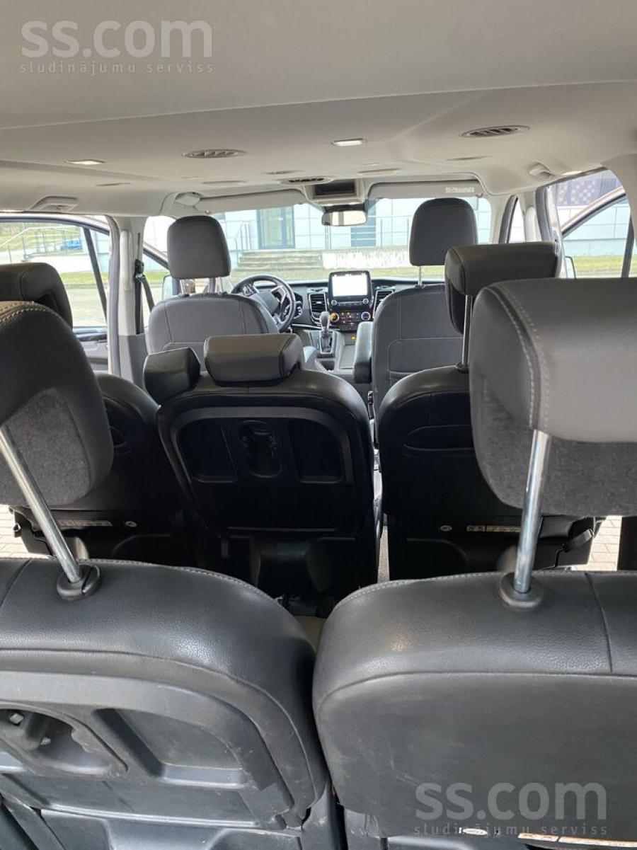 Brown Ford Tourneo 2018 in Tukums, with an engine capacity of 2.00 L and mileage of 131 thousand km for 20900 €, photo 10 on AUTOMOTO.COM.LV