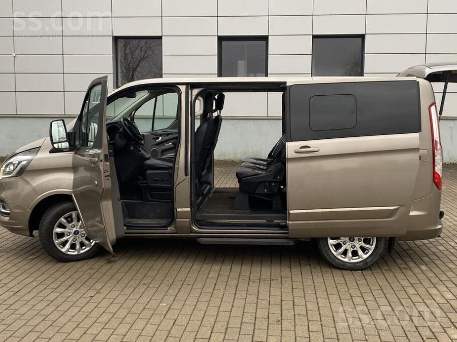 Brown Ford Tourneo 2018 in Tukums, with an engine capacity of 2.00 L and mileage of 131 thousand km for 20900 €, photo 11 on AUTOMOTO.COM.LV