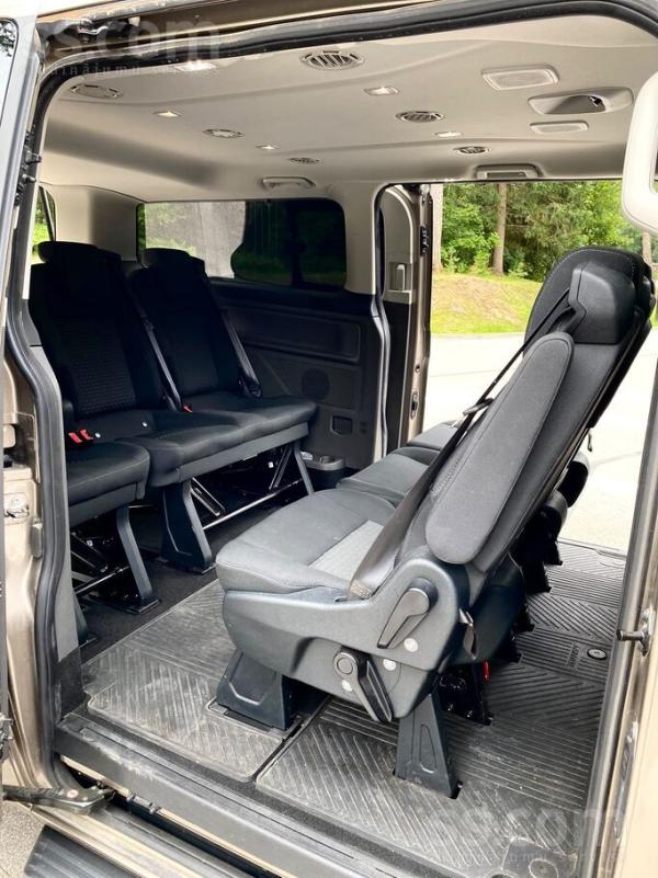 Brown Ford Tourneo 2019 in Ogre, with an engine capacity of 2.00 L and mileage of 71 thousand km for 21600 €, photo 8 on AUTOMOTO.COM.LV