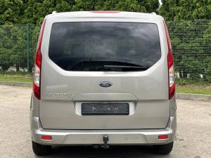 Brown Ford Tourneo 2018 in Jelgava, with an engine capacity of 1.50 L and mileage of 191 thousand km for 9590 €, photo 6 on AUTOMOTO.COM.LV