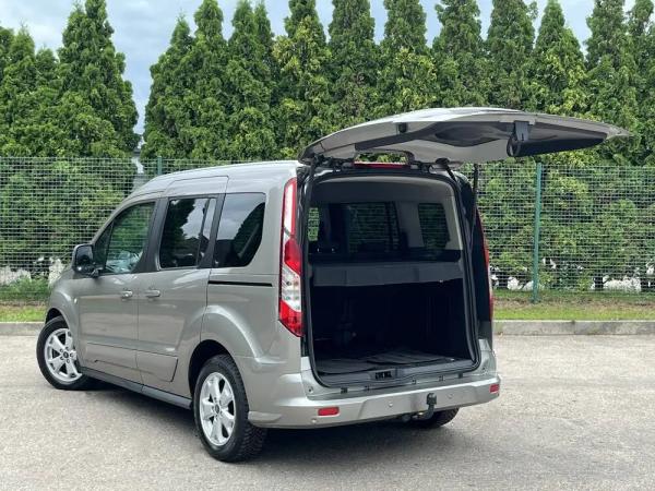 Brūns Ford Tourneo 2018 Jelgava, ar dzinēja tilpumu 1.50 L un nobraukumu 191 tūkst. km par 9590 €, foto 7 vietnē AUTOMOTO.COM.LV