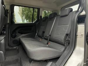 Brown Ford Tourneo 2018 in Jelgava, with an engine capacity of 1.50 L and mileage of 191 thousand km for 9590 €, photo 12 on AUTOMOTO.COM.LV