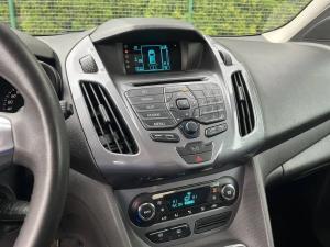 Brown Ford Tourneo 2018 in Jelgava, with an engine capacity of 1.50 L and mileage of 191 thousand km for 9590 €, photo 18 on AUTOMOTO.COM.LV