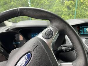 Brown Ford Tourneo 2018 in Jelgava, with an engine capacity of 1.50 L and mileage of 191 thousand km for 9590 €, photo 19 on AUTOMOTO.COM.LV