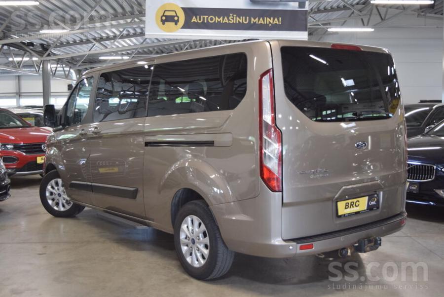 Brown Ford Tourneo 2021 in Riga, with an engine capacity of 2.00 L and mileage of 148 thousand km for 25900 €, photo 3 on AUTOMOTO.COM.LV