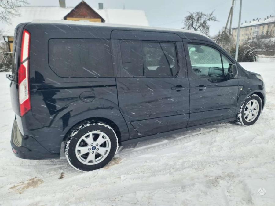 Black Ford tourneo-connect 2015 in Taurage, with an engine capacity of 1.56 L and mileage of 219 thousand km for 6600 €, photo 5 on AUTOMOTO.COM.LV