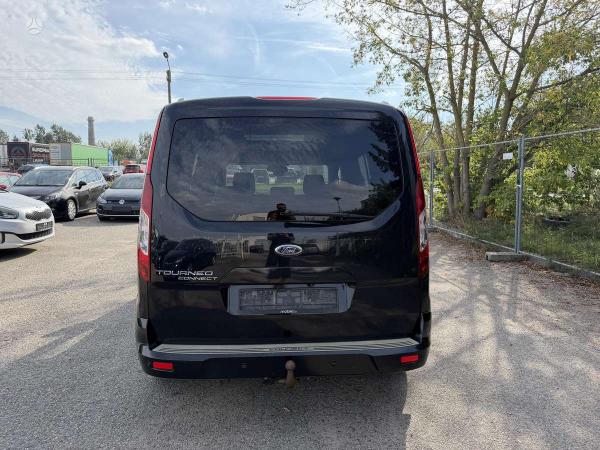 Black Ford tourneo-connect 2015 in Marijampole, with an engine capacity of 1.56 L and mileage of 160 thousand km for 6650 €, photo 8 on AUTOMOTO.COM.LV