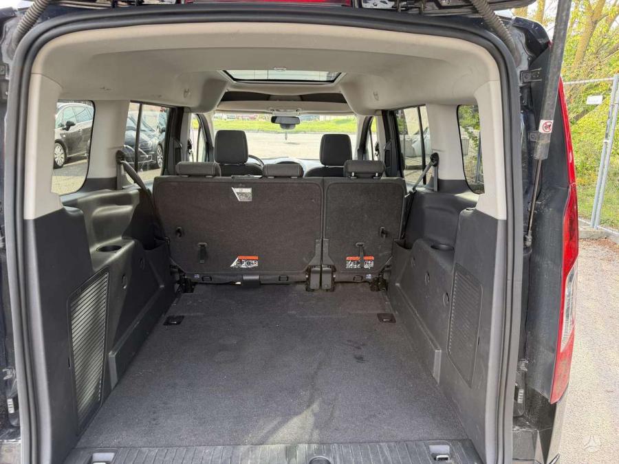 Black Ford tourneo-connect 2015 in Marijampole, with an engine capacity of 1.56 L and mileage of 160 thousand km for 6650 €, photo 10 on AUTOMOTO.COM.LV