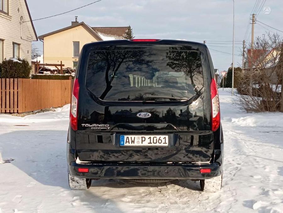 Black Ford tourneo-connect 2016 in Marijampole, with an engine capacity of 1.50 L and mileage of 186 thousand km for 8200 €, photo 5 on AUTOMOTO.COM.LV